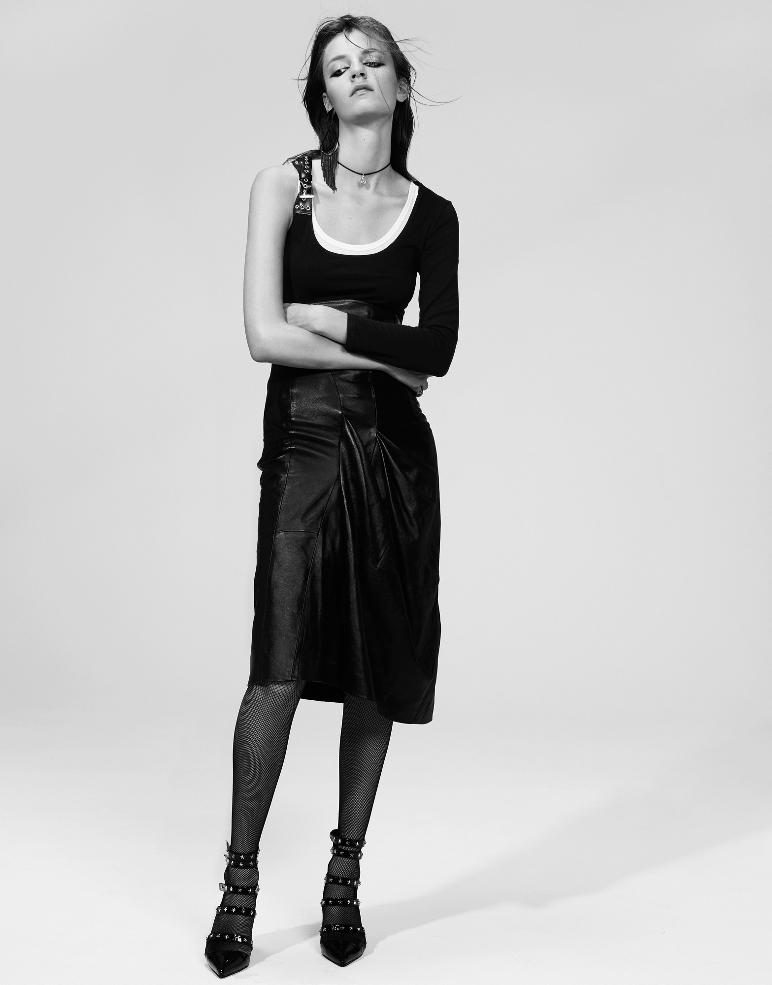 NAOMI YANG — Black Sleek